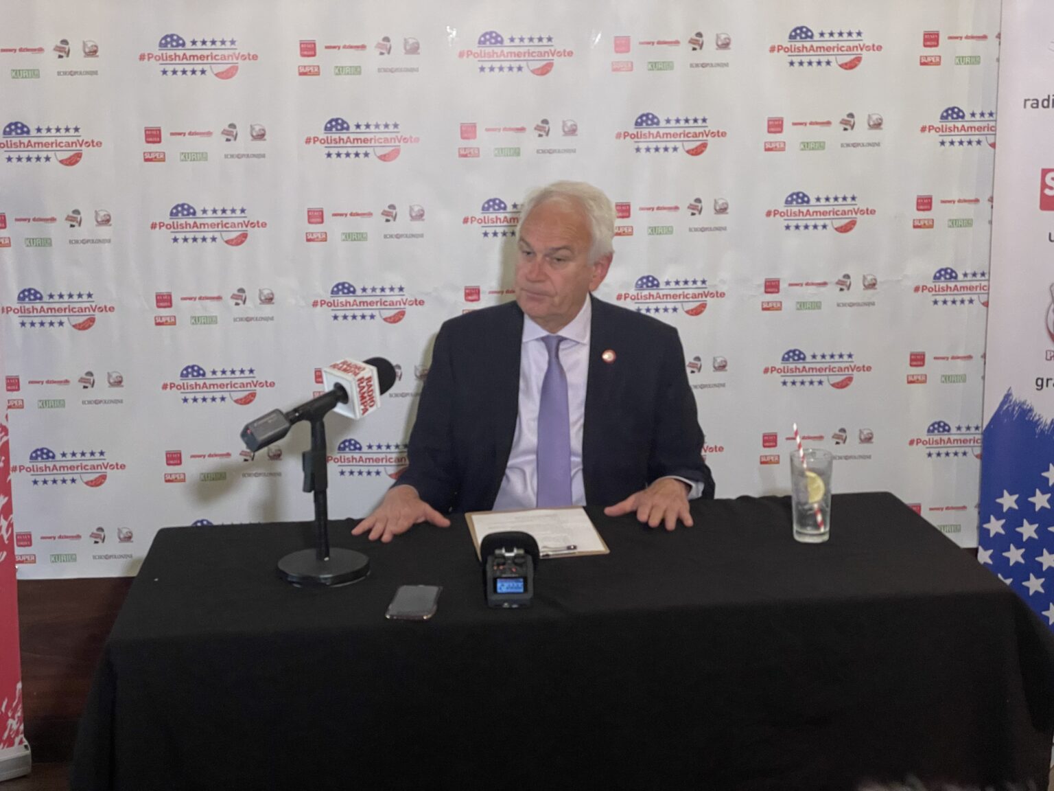 Press Conference with Robert Holden, District 30. councilman, running ...